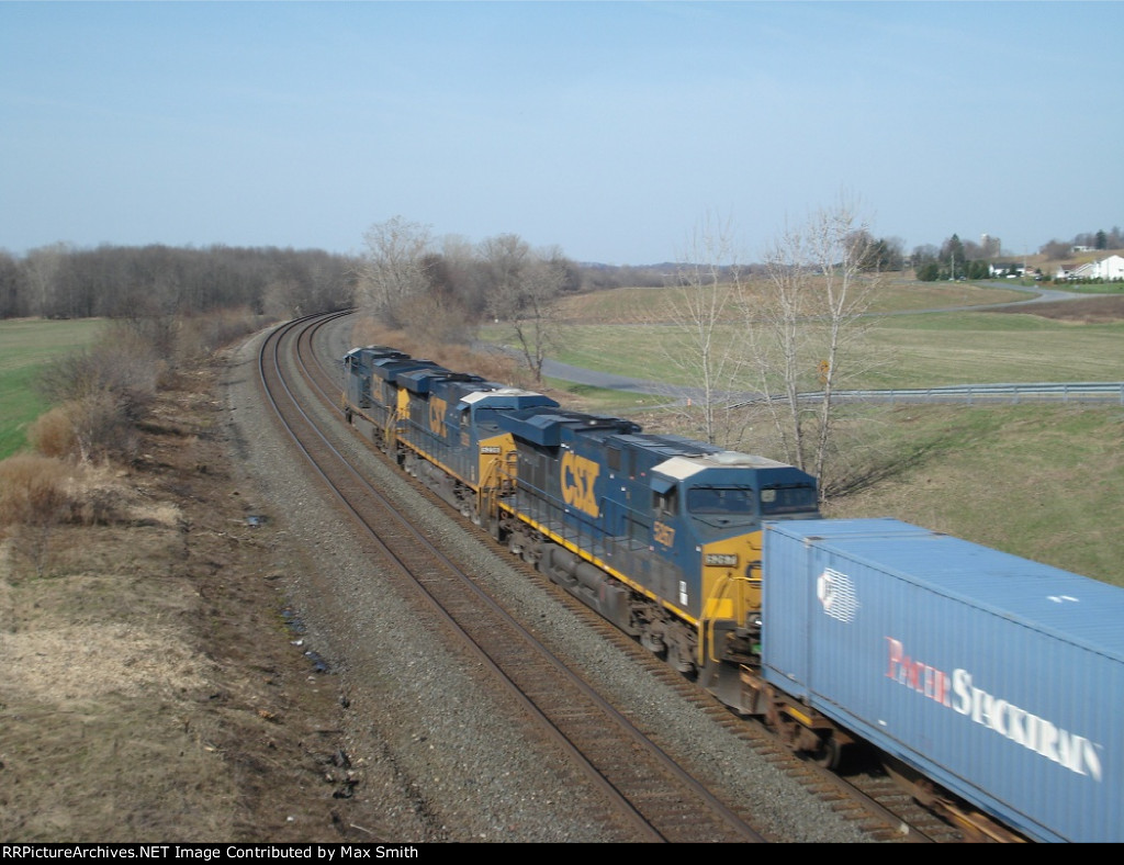 CSXT 5267 on CSX Q117-01